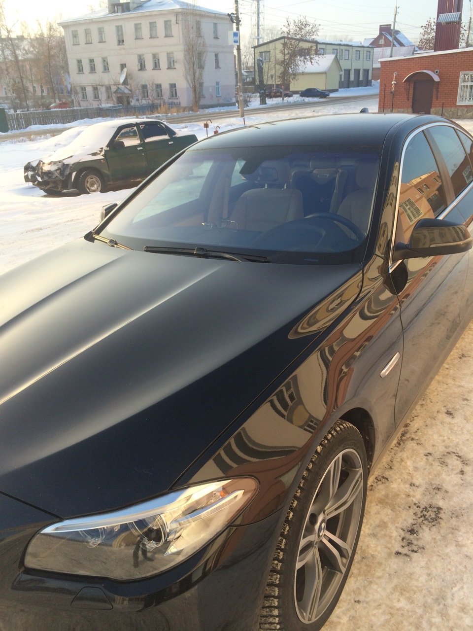 Установка атермального лобового стекла! — BMW 5 series (F10), 2 л, 2013 года | расходники | DRIVE2