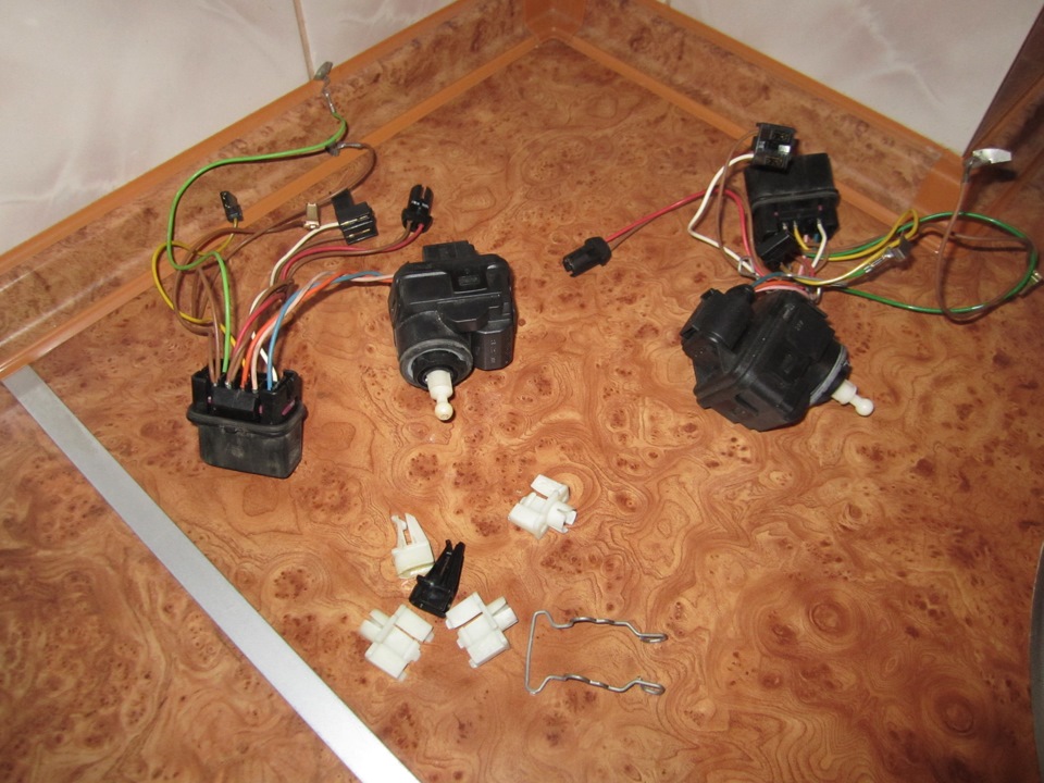 Продам немного з.ч ауди 100 200 линзы а6 — Audi 100 Avant (C3), 2,2 л ...