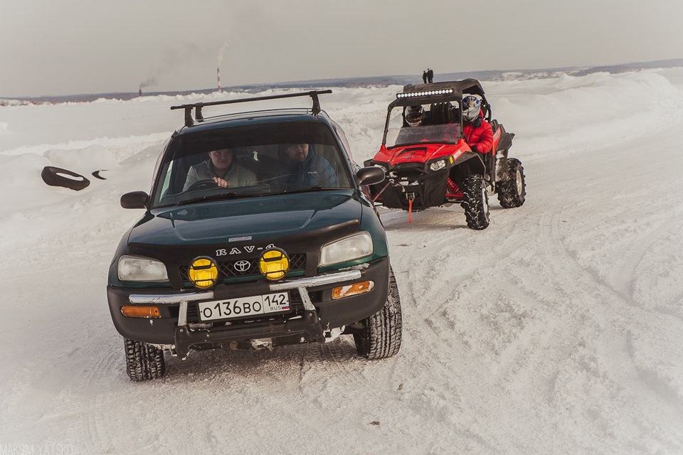 Time Attack на ипподроме — Toyota RAV4 (I), 2 л, 1994 года | покатушки ...