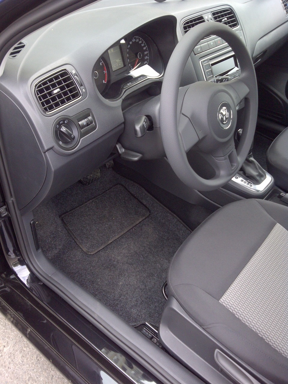Дополнительное оборудовании. — Volkswagen Polo Sedan, 1,6 л, 2014 года ...