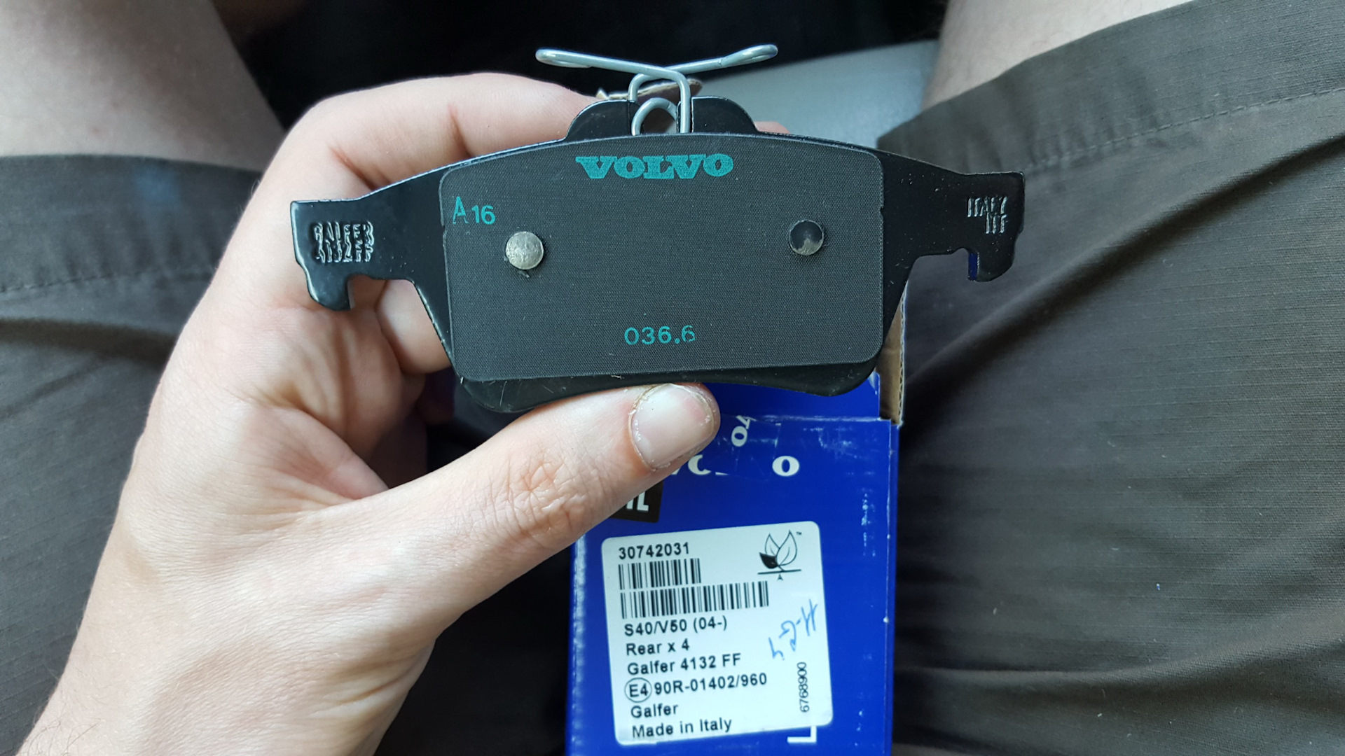 У ашота: Заменил масло ГУР и задние тормозные диски с колодками — Volvo ...