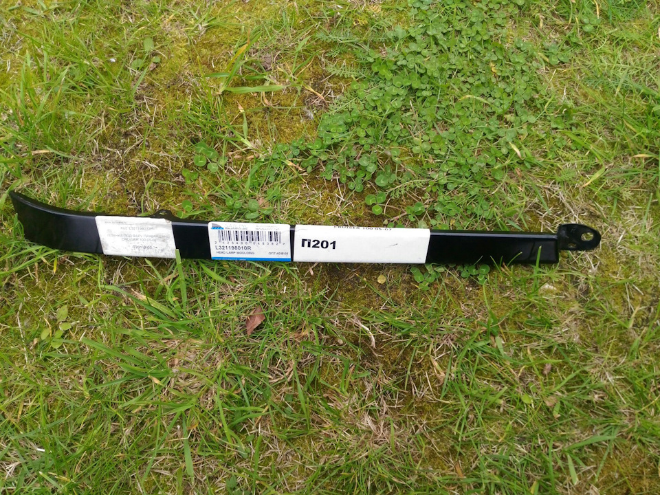 5390360080 ПЛАНКА ПОД ФАРУ ПРАВАЯ LAND CRUISER 100 05-07 TOYOTA LEXUS ...