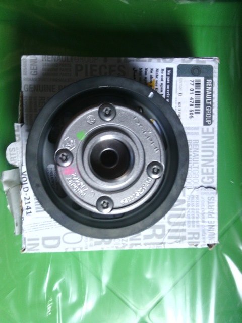 7701478505 Шкив растредвала (+болт+крышка) RENAULT | Запчасти на DRIVE2