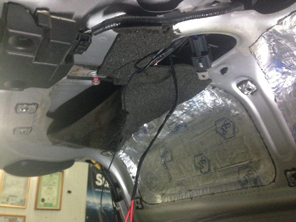 Кнопка багажника! — Toyota Corolla (140/150), 1,4 л, 2008 года ...