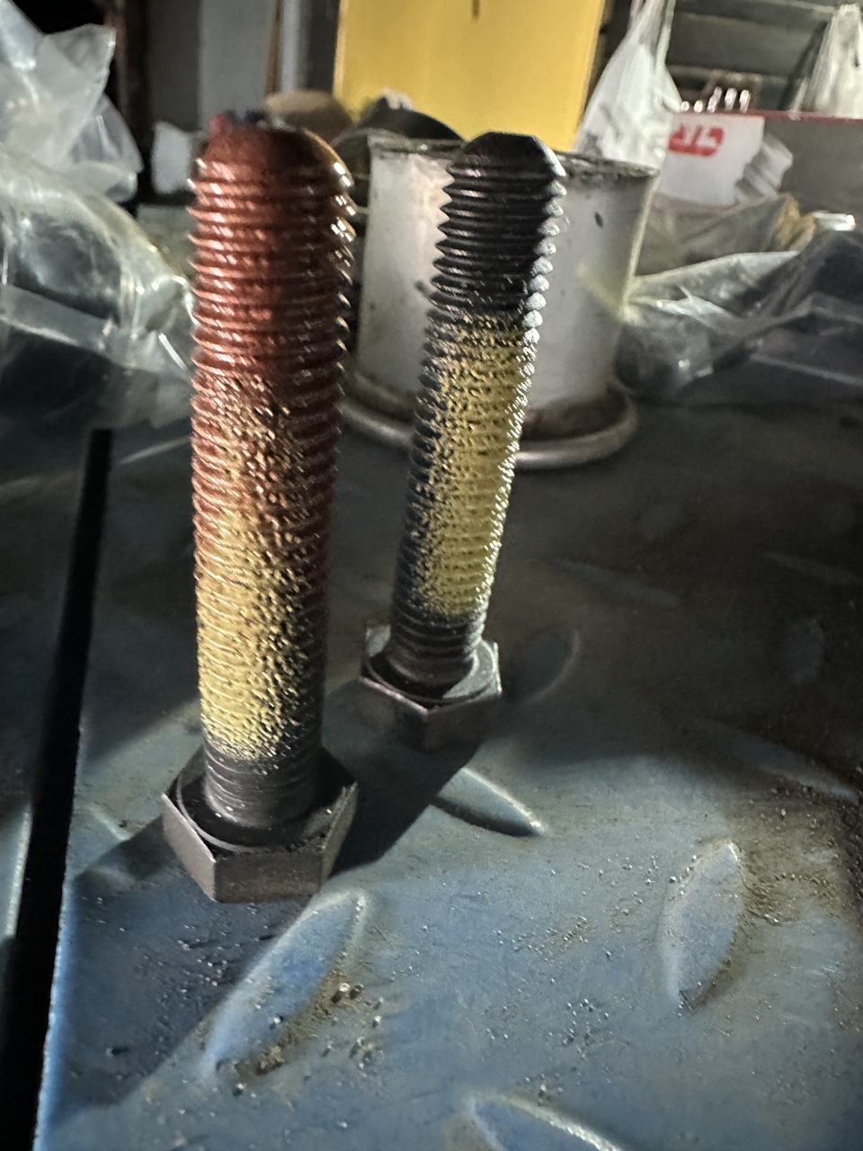 Болт регулировки торсиона 14041596 (GENERAL MOTORS) Hummer h2 — Hummer ...