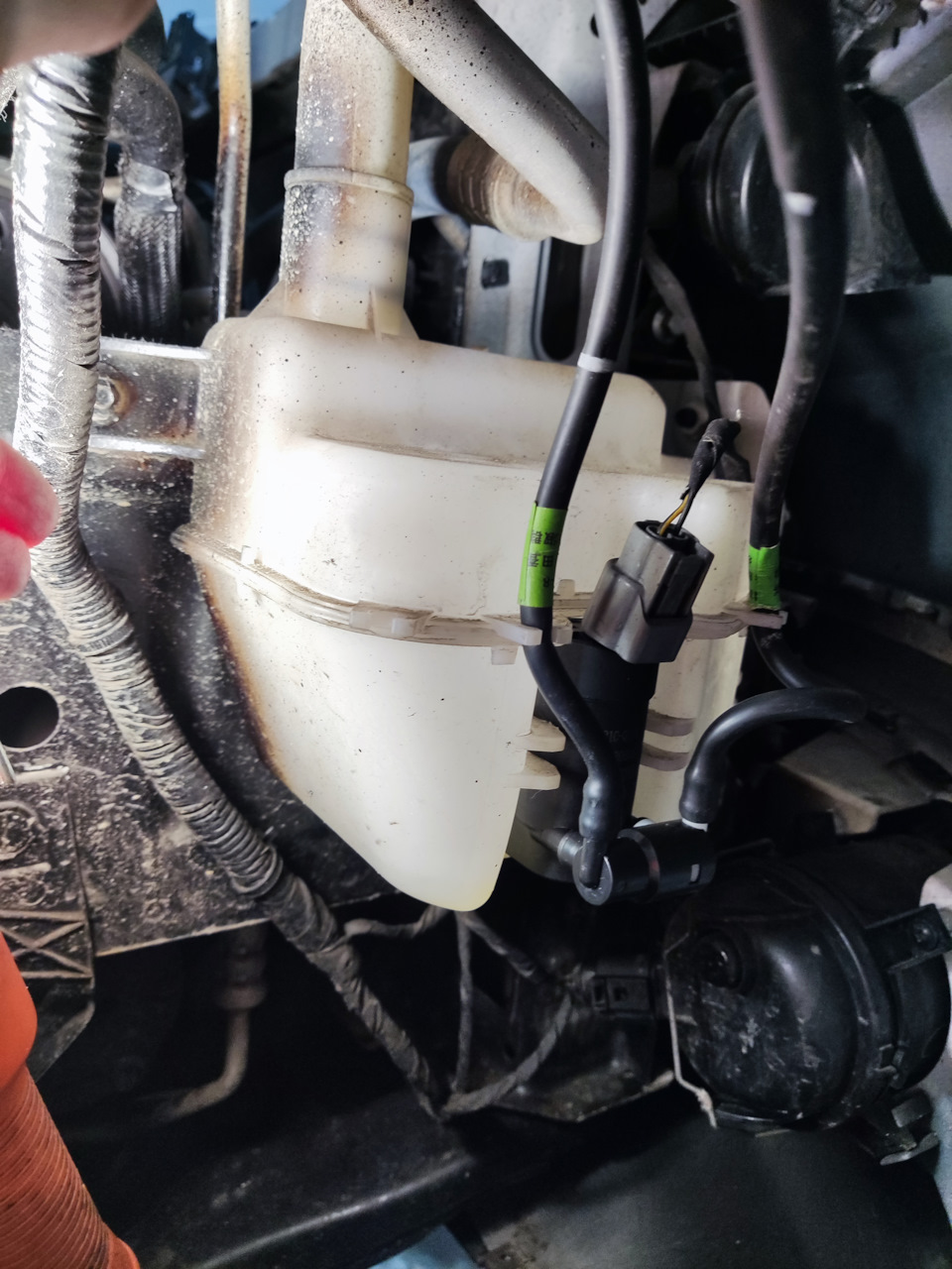 Ох уж этот омыватель — Chery Tiggo 7, 1,5 л, 2019 года | своими руками ...