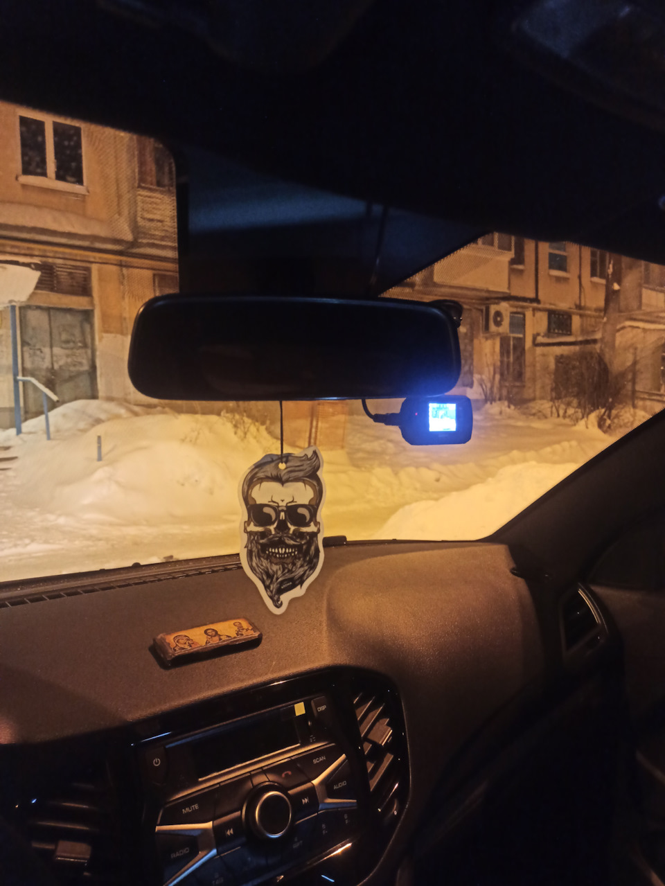Подключение видеорегистратора через блок предохранителей — Lada Vesta ...