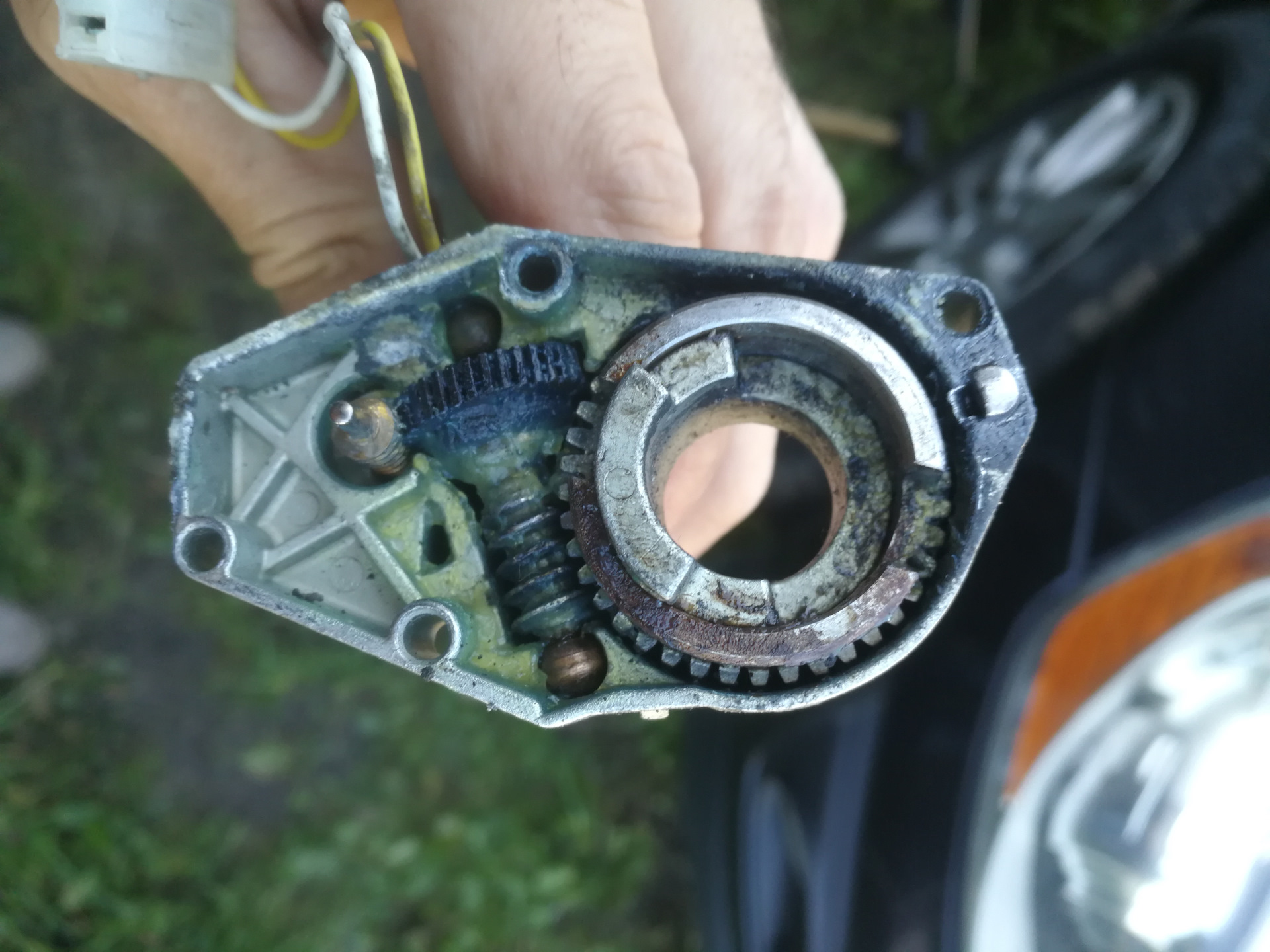 Ремонт зеркал заднего вида — Volvo XC60 (1G), 2,4 л, 2010 года | своими ...