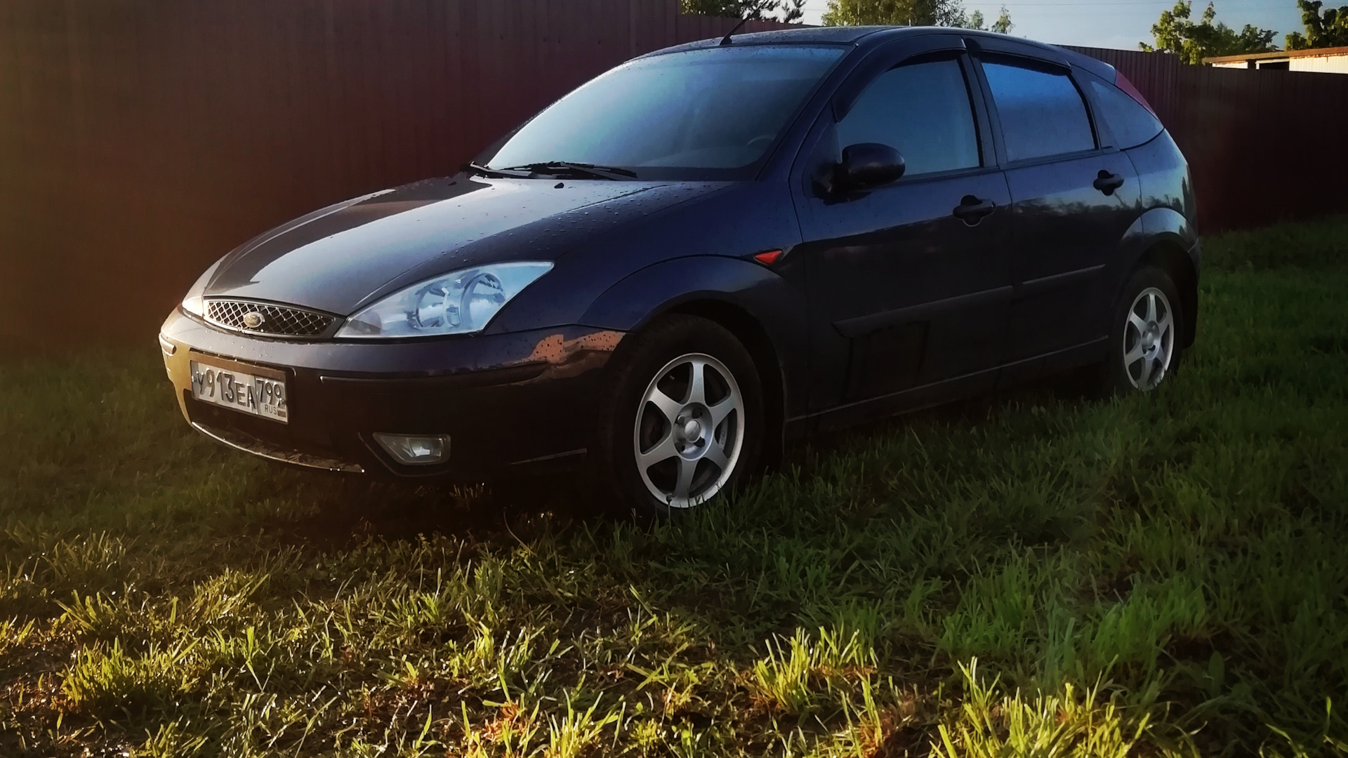 Ford Focus I Hatchback 2.0 бензиновый 2001 | на DRIVE2