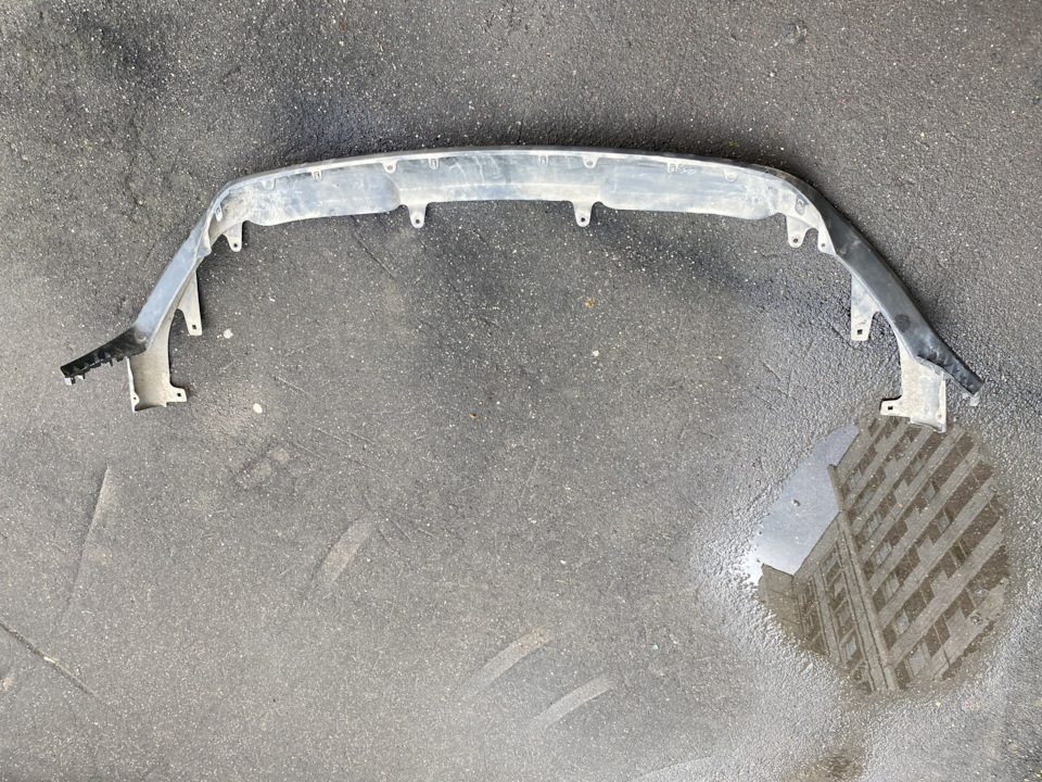 Губа (юбка) бампера переднего на Lexus NX (1G). Б/у | 4 700 ₽ в городе ...