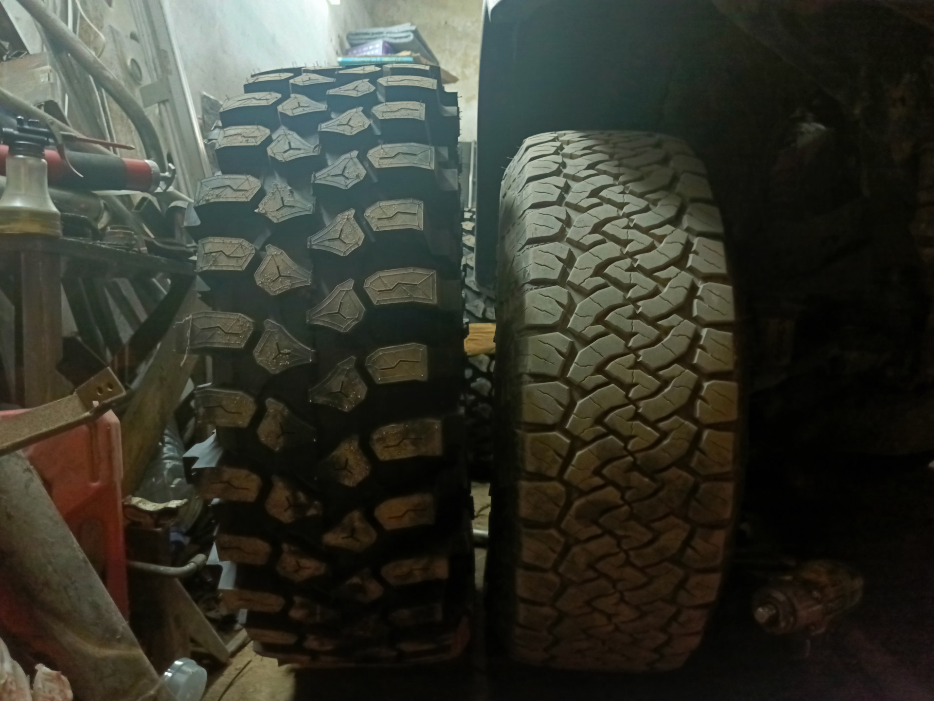 Journey (Wanda) Claw XTR WN02 37/12.5-16 325/80-16 на 3х составных ...