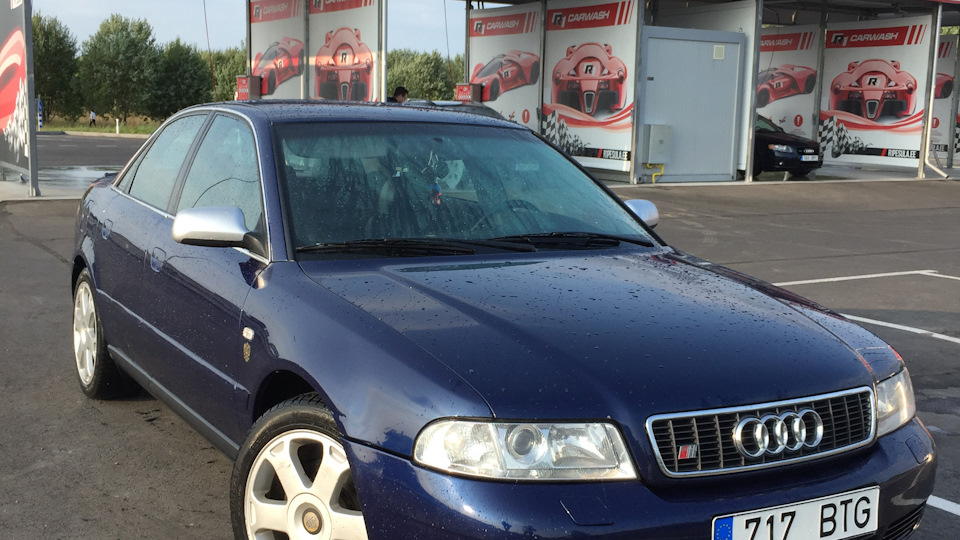 Audi A6 c6 vs Audi A4 b5 — Audi A4 (B5), 2,4 л, 2000 года | покатушки ...