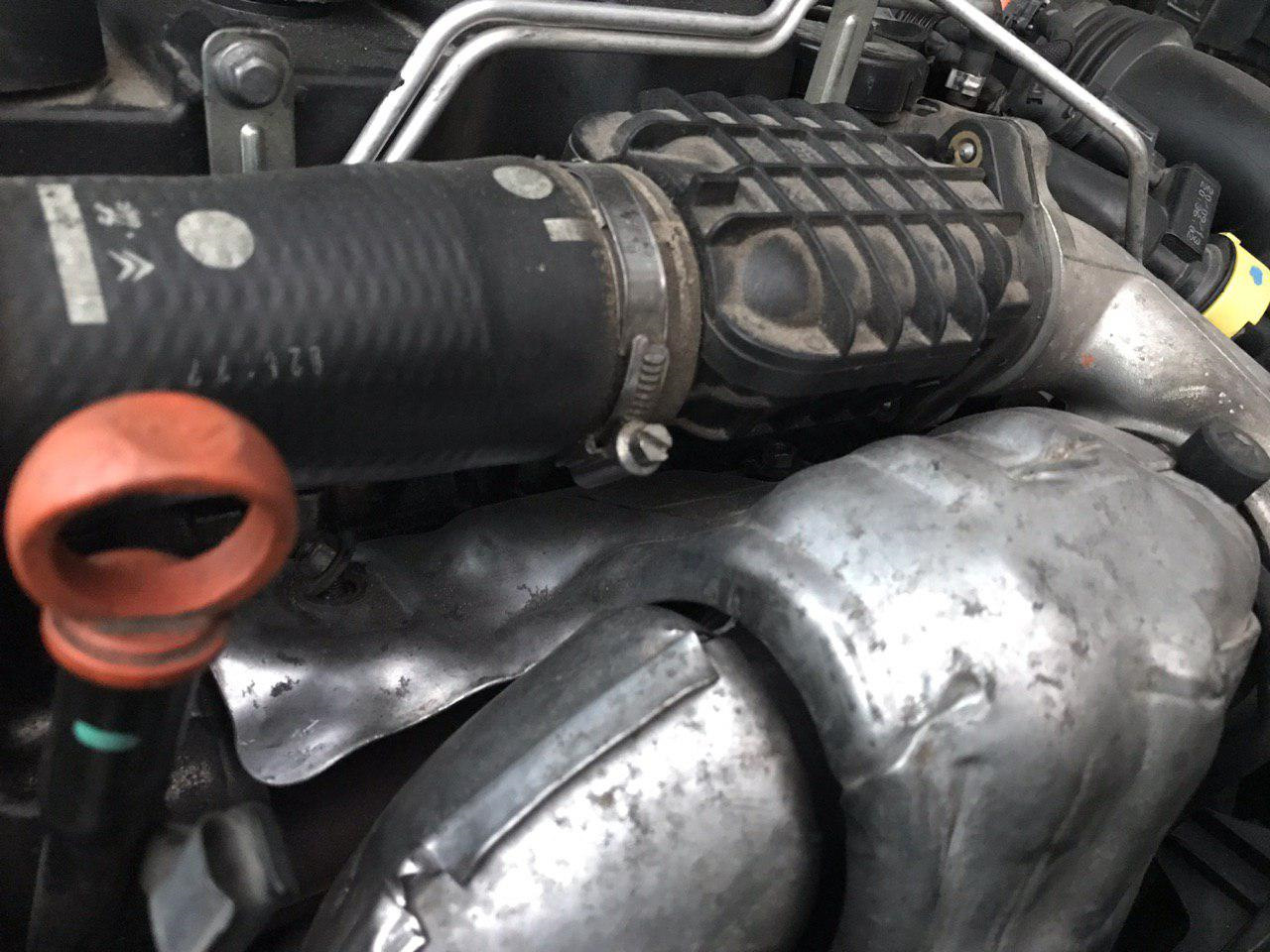 Замена актуатора турбины Peugeot 208, ошибки P0299 P2563 P1496 ...