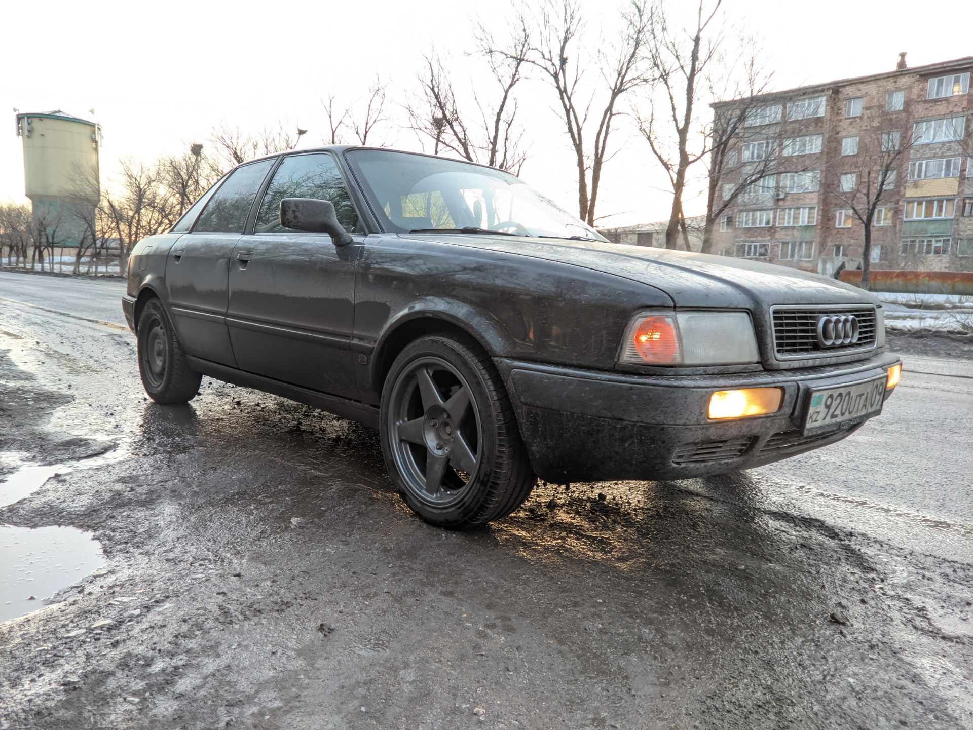 Примерка AZEV R17 — Audi 80 (B4), 2 л, 1992 года | колёсные диски | DRIVE2