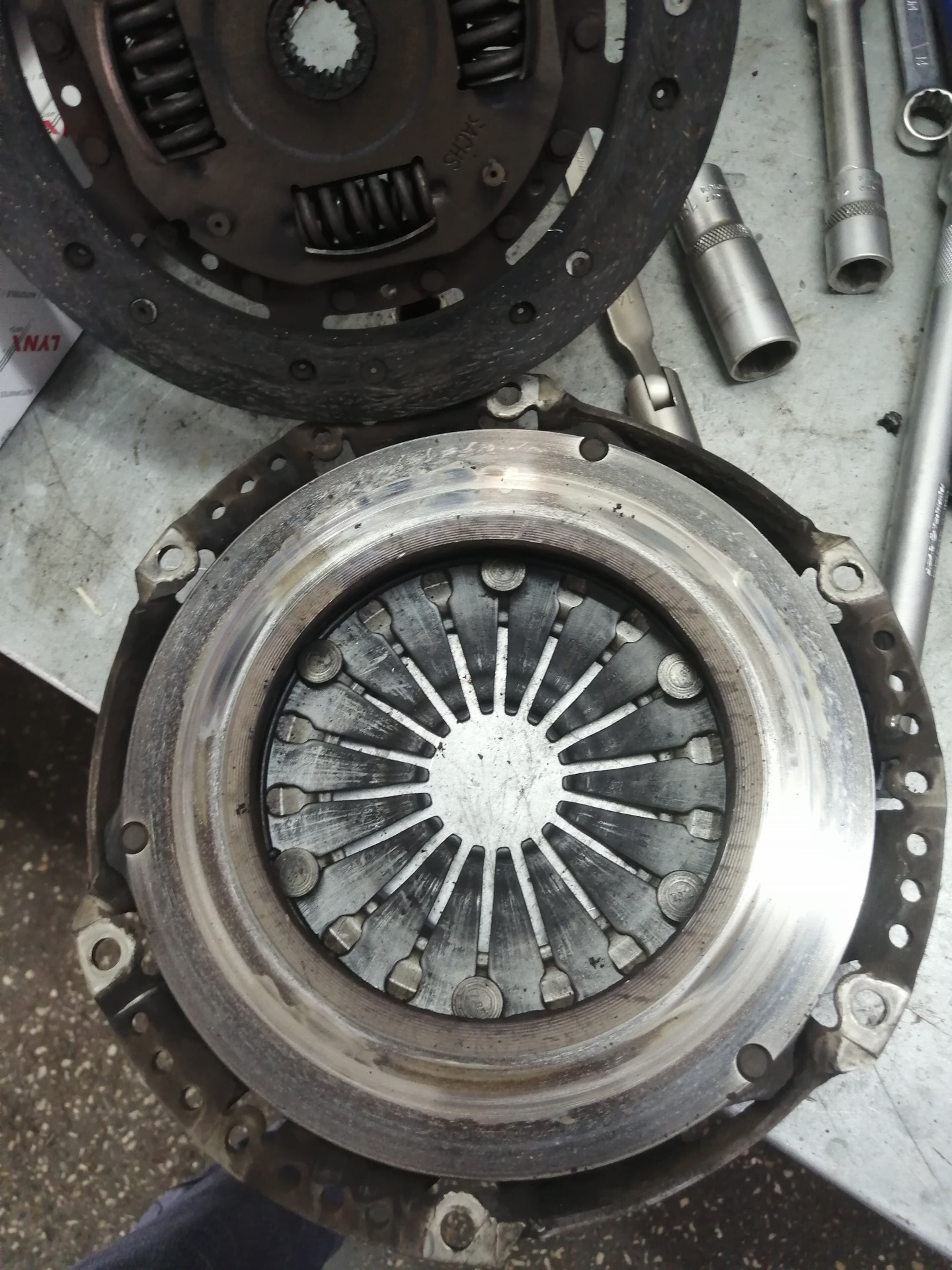 59 Замена сцепления — Ford Focus Sedan Ii 1 6 л 2011 года плановое ТО Drive2