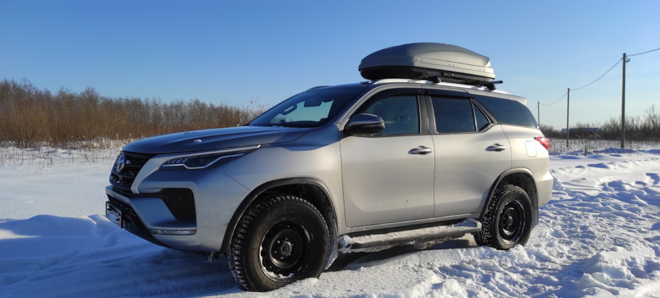 Поперечины на рейлинги и бокс — Toyota Fortuner (2G), 2,7 л, 2020 года ...