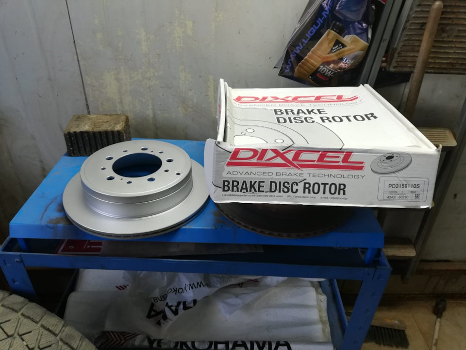 Тормоза #1: Замена задних дисков, колодок, подшипник — Lexus LX (URJ200 ...