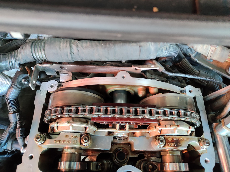 #32. Volkswagen Touareg NF — замена прокладки клапанной крышки и ...