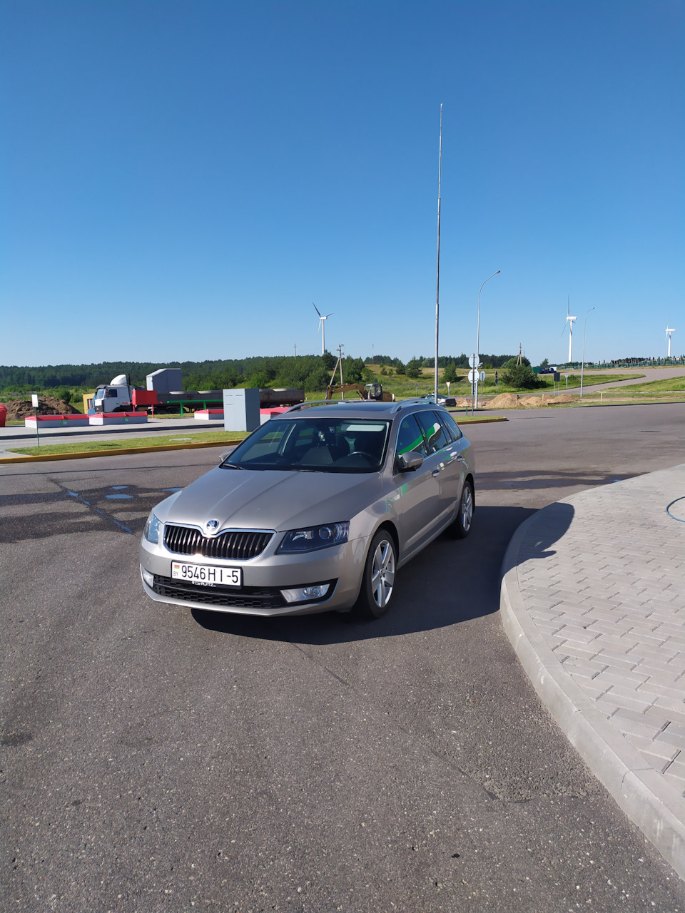 Пришла пора прощаться — Skoda Octavia Combi A7 Mk3, 1,6 л, 2016 года | продажа машины | DRIVE2