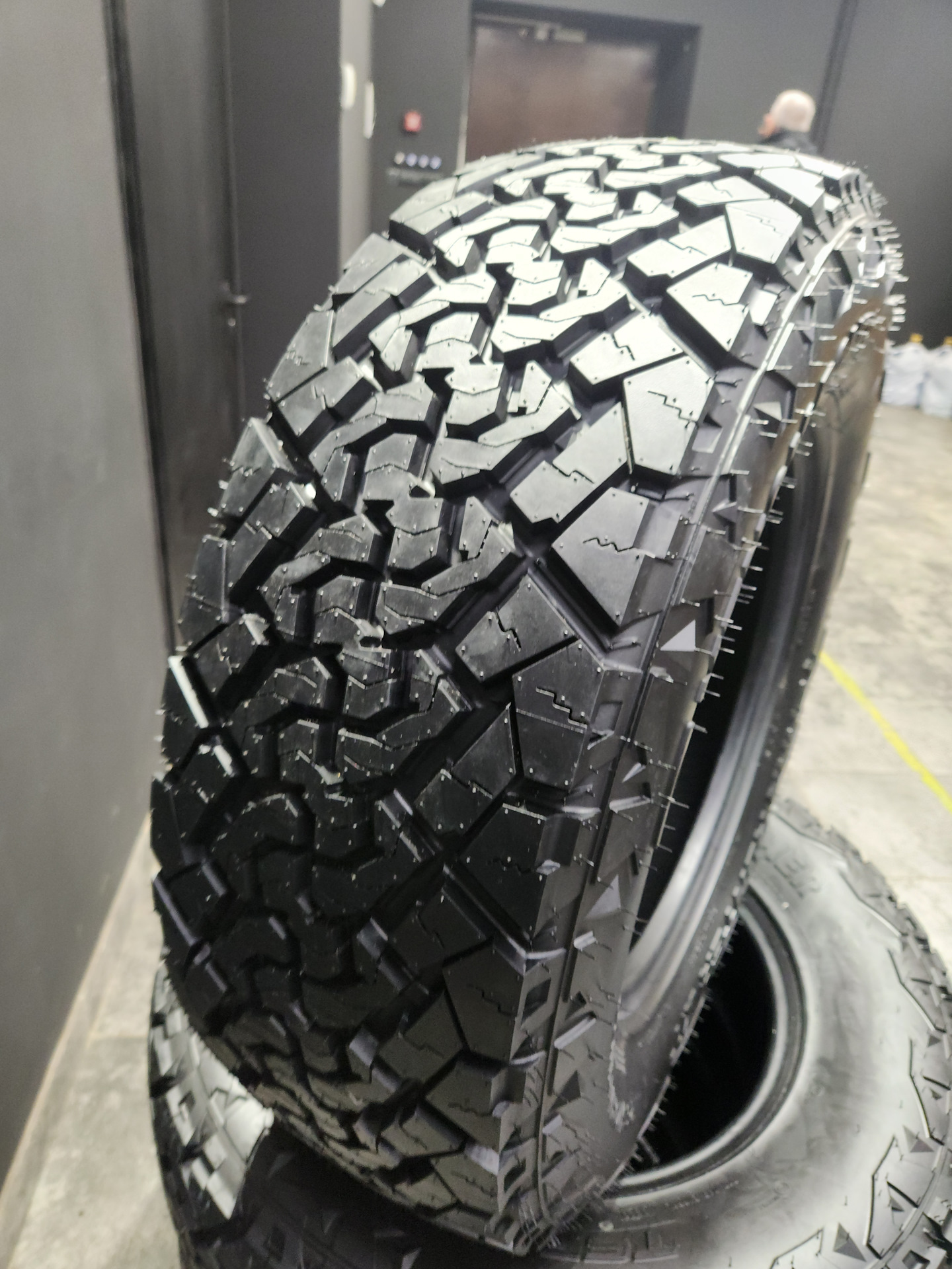 Новые шины Venom Power Terra Hunter X/T — Mitsubishi Montero II (V20 ...