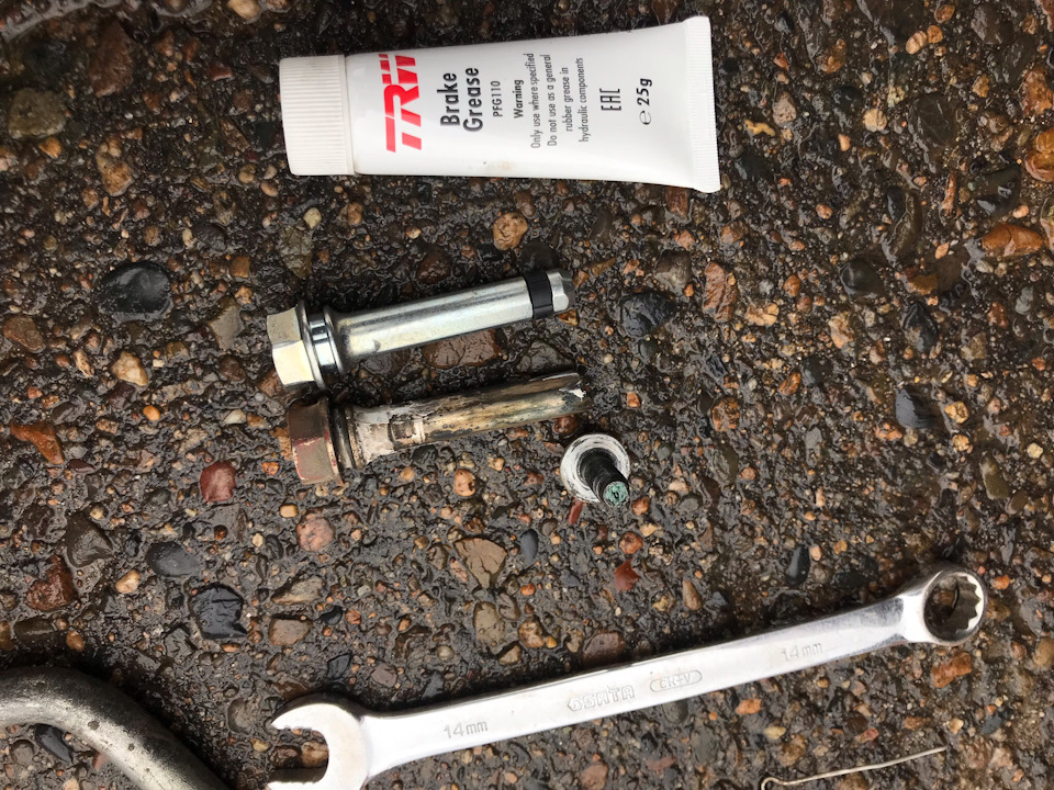 4776950010 ЗАГЛУШКА НАПРАВЛЯЮЩЕЙ ВТУЛКИ ТОРМОЗНОГО СУППОРТА TOYOTA ...