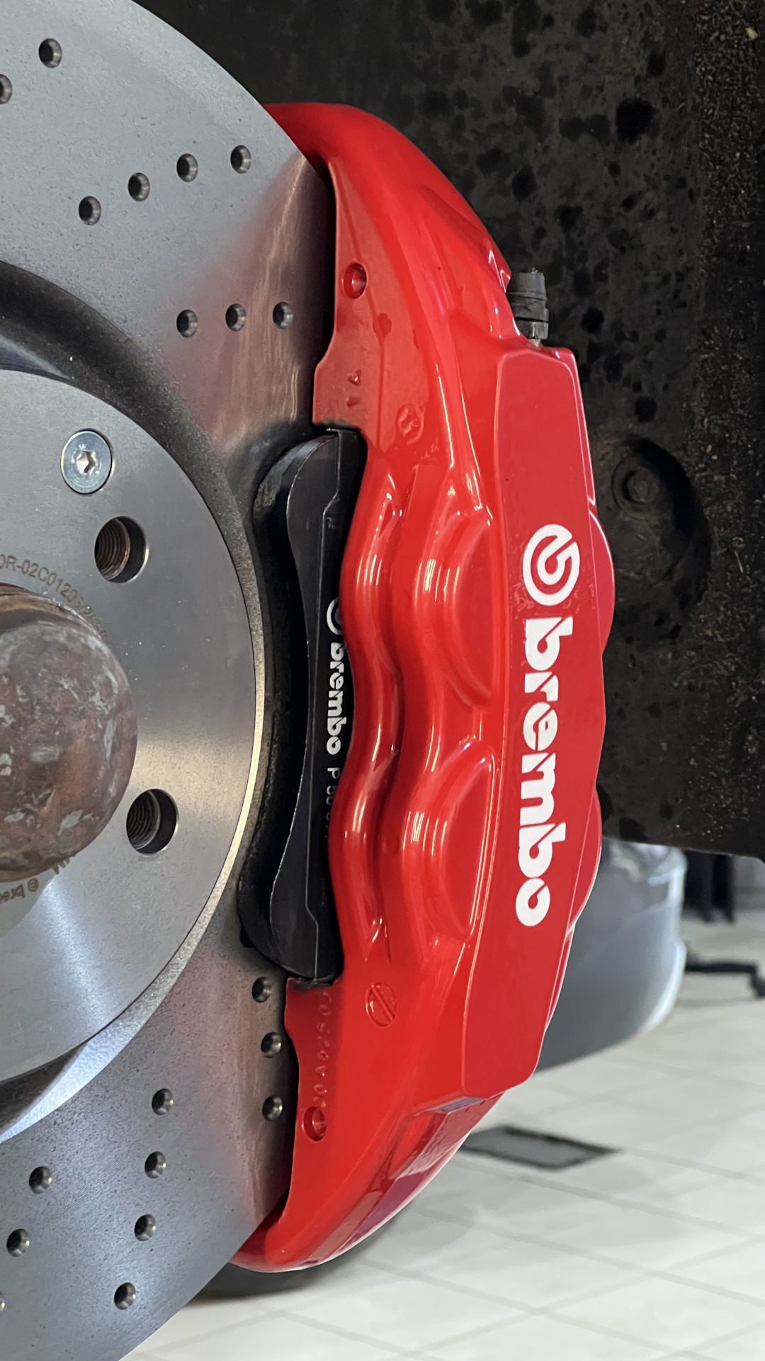 Brembo 4pot Часть 2 (Установка) Передние 4х пошневые тормоза — Mercedes-Benz C-Class (W204), 3,5 ...