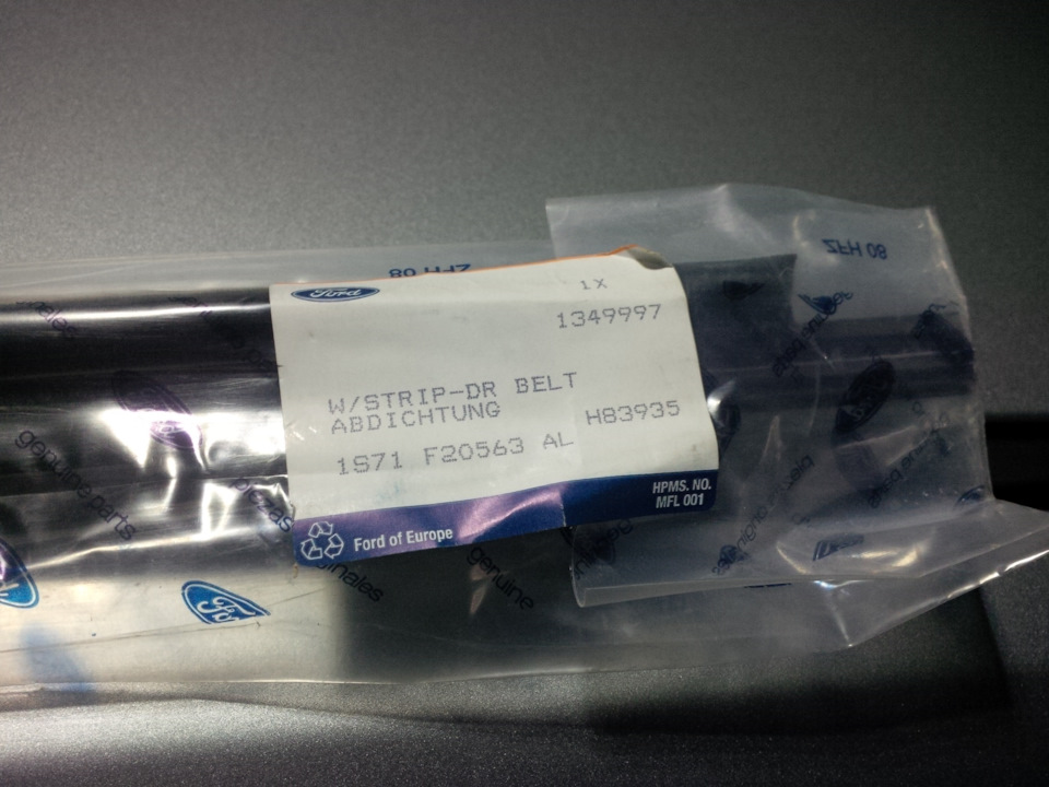 1349997 Уплотнитель стекла передний левый Ford | Запчасти на DRIVE2