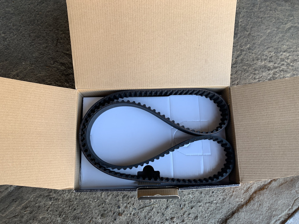 Замена ремней, помпы и антифриза — Volvo XC70 III, 2,4 л, 2012 года ...