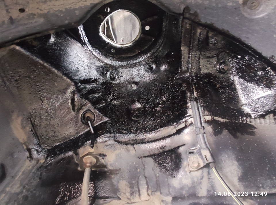 Замена передних стоек, и рулевых наконечников. — Toyota Avensis II, 2 л ...