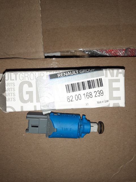 8200168239 Датчик хода педали сцепления (выключ) RENAULT | Запчасти на ...