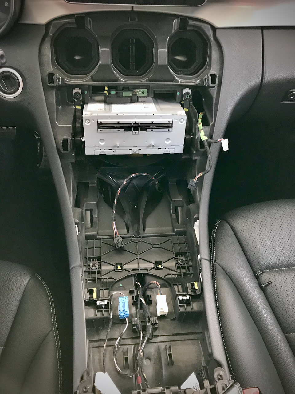 "Черный ясень". Часть 1 (центральная консоль с часами) — Mercedes-Benz ...