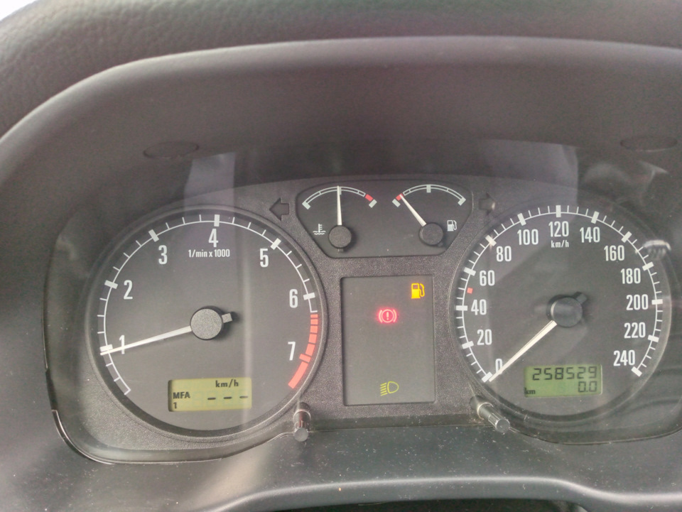 Не работает спидометр — Skoda Octavia A4 Mk1, 1,6 л, 1999 года ...