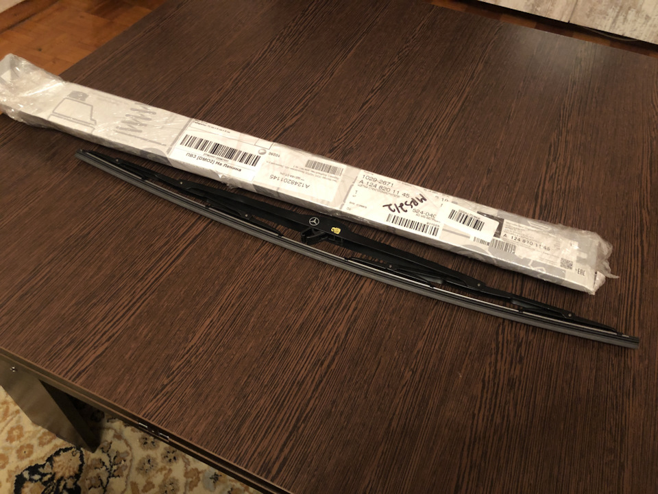 Щетка стеклоочистителя Mercedes-Benz W124. — Mercedes-Benz E-Class ...