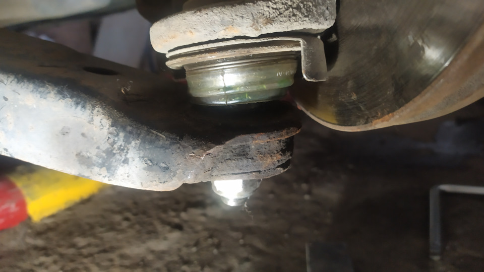 Пыльники шаровых опор — Ford Transit (7G), 2,2 л, 2006 года | поломка ...