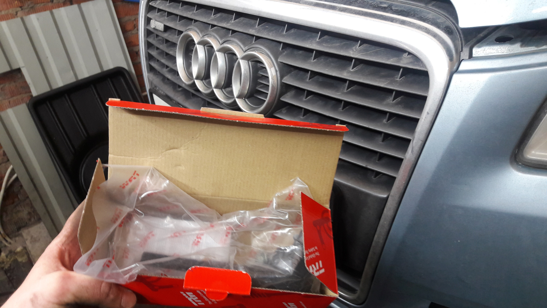 5. Замена рулевых наконечников. — Audi A4 (B7), 2 л, 2005 года | своими ...