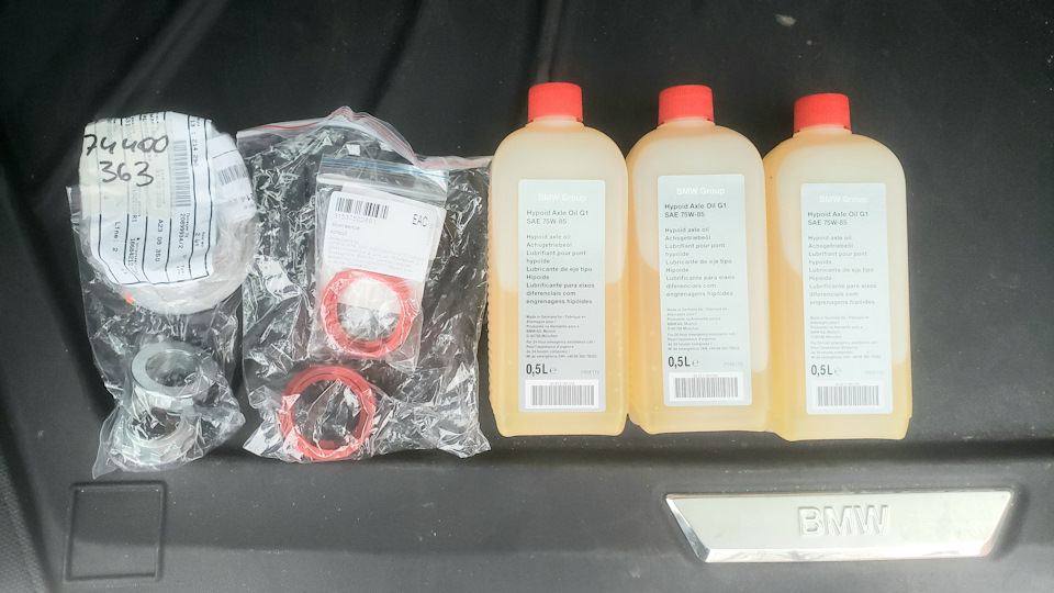 Сальники редуктора и пыльники с отбойниками задние — BMW X3 (F25), 2 л ...