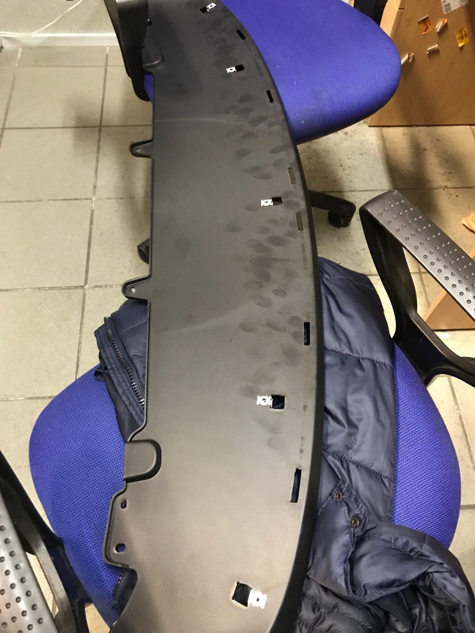 Спойлер юбки переднего бампера. — Volkswagen Jetta V, 1,9 л, 2006 года ...