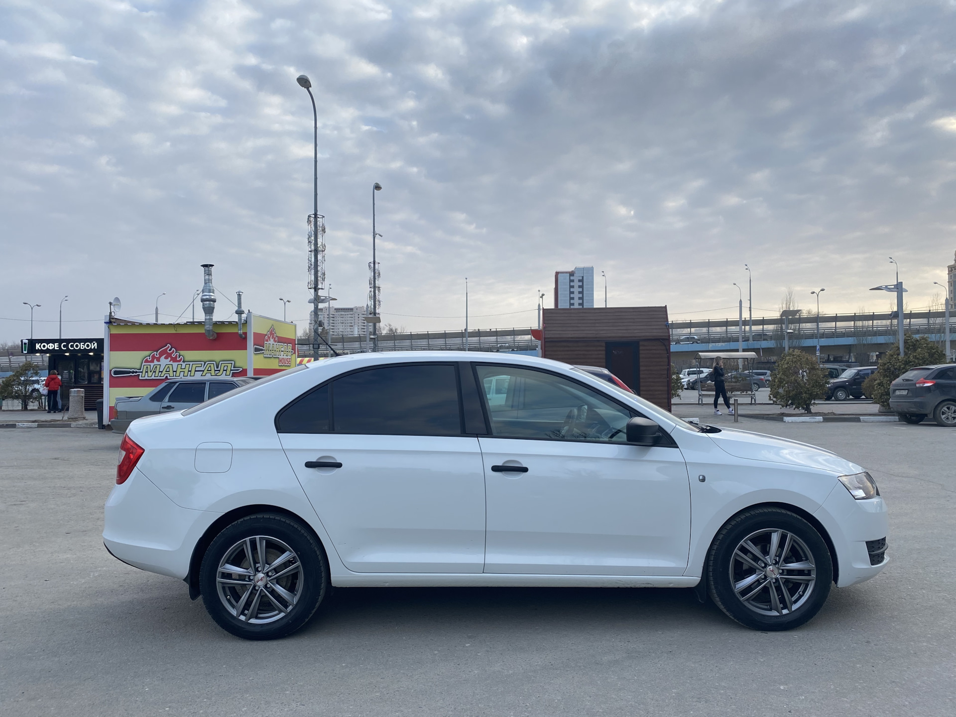 Колеса 205/55/r16 — Skoda Rapid (1G), 1,6 л, 2016 года | шины | DRIVE2