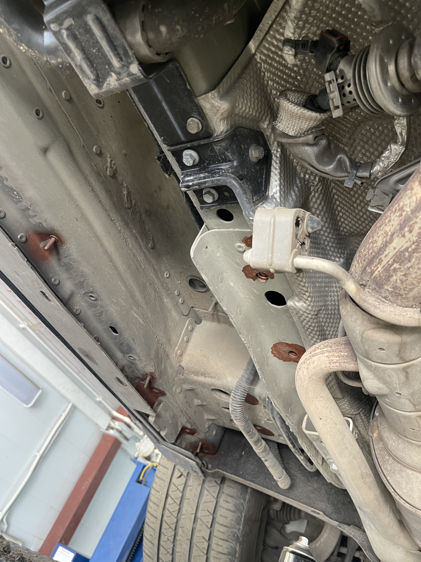 Выдвижные подножки — Land Rover Range Rover Sport (2G), 3 л, 2019 года ...