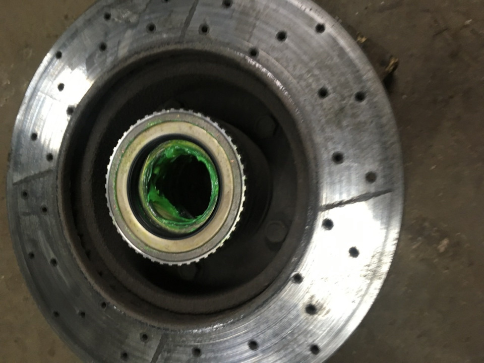 Замена переднего подшипника — Lexus LX (UZJ100), 4,7 л, 2007 года ...