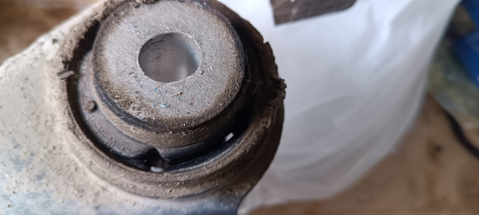 Замена передних рычагов и стоек стабилизатора — Geely Tugella, 2 л ...