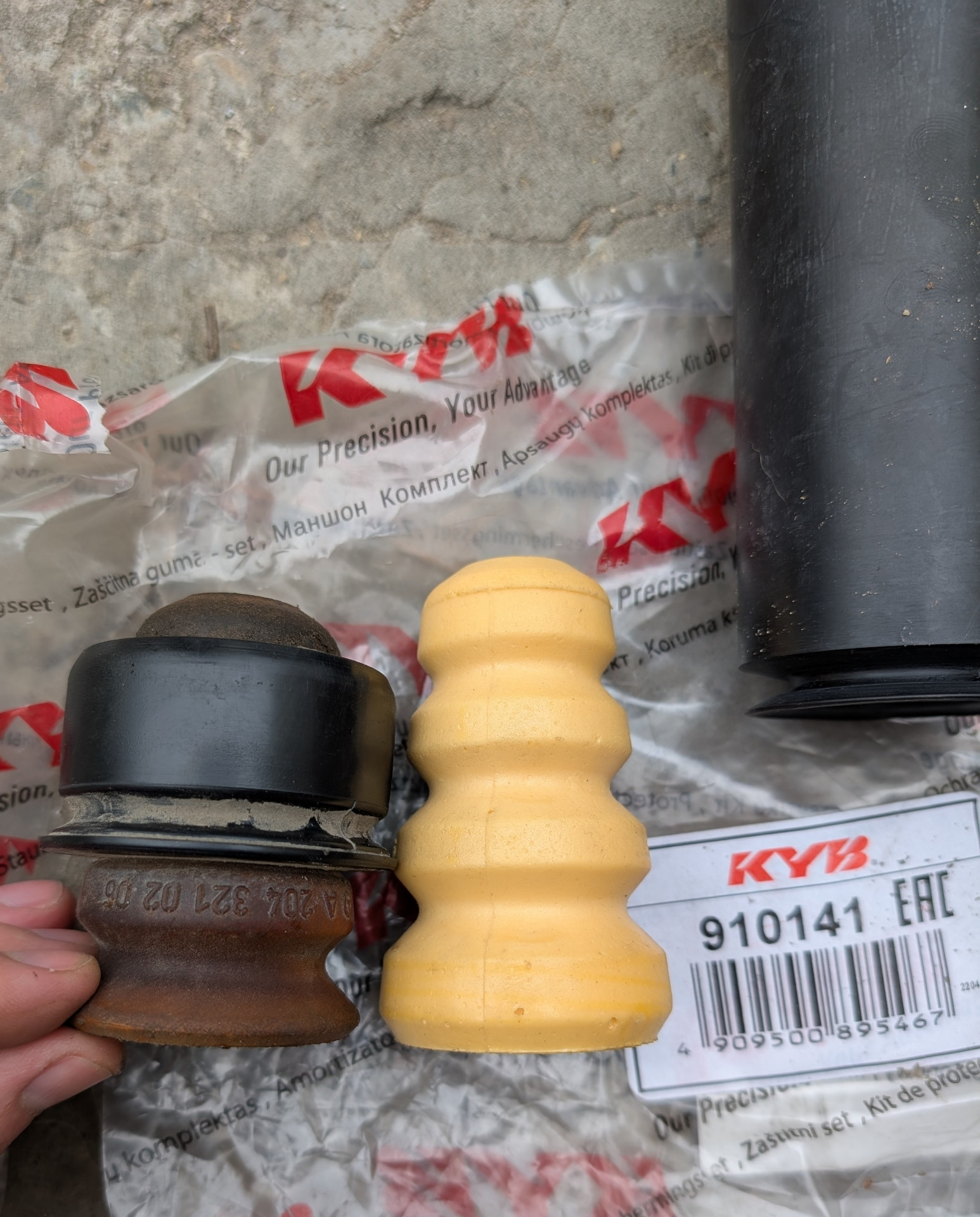 Задние амортизаторы SACHS на MB 207.334 — Mercedes-Benz E-Class Coupe ...