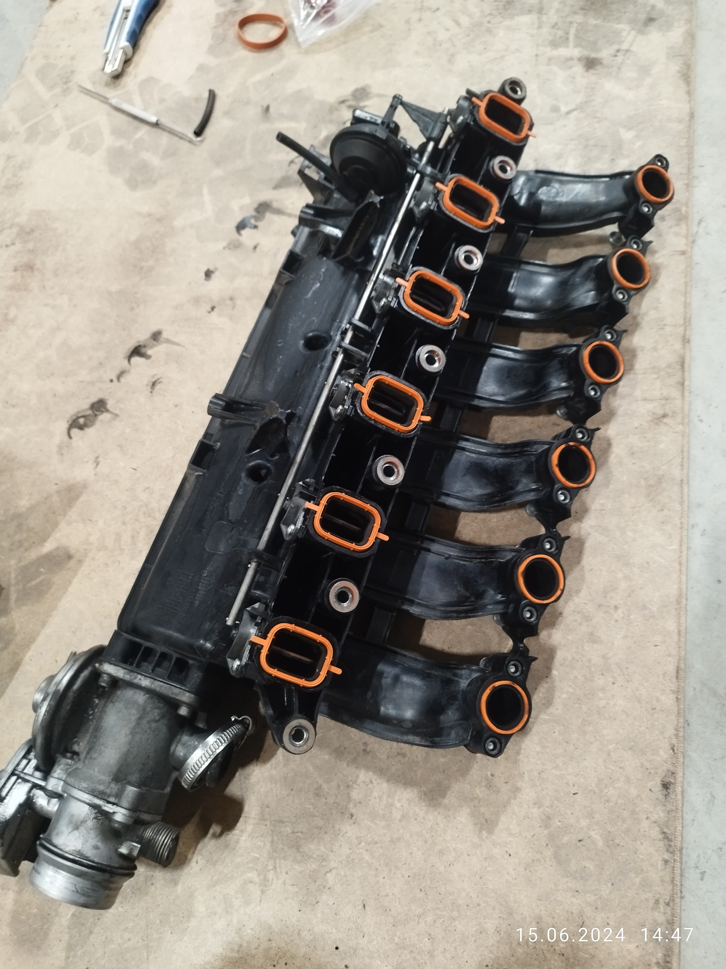 Впускной коллектор без вихревых заслонок — BMW 7 series (E65/E66), 3 л ...