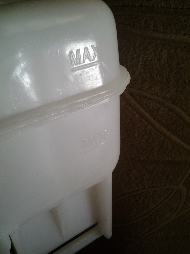 "Жидкость при нагреве имеет свойство расширятся" (с) ктото из ученых ...