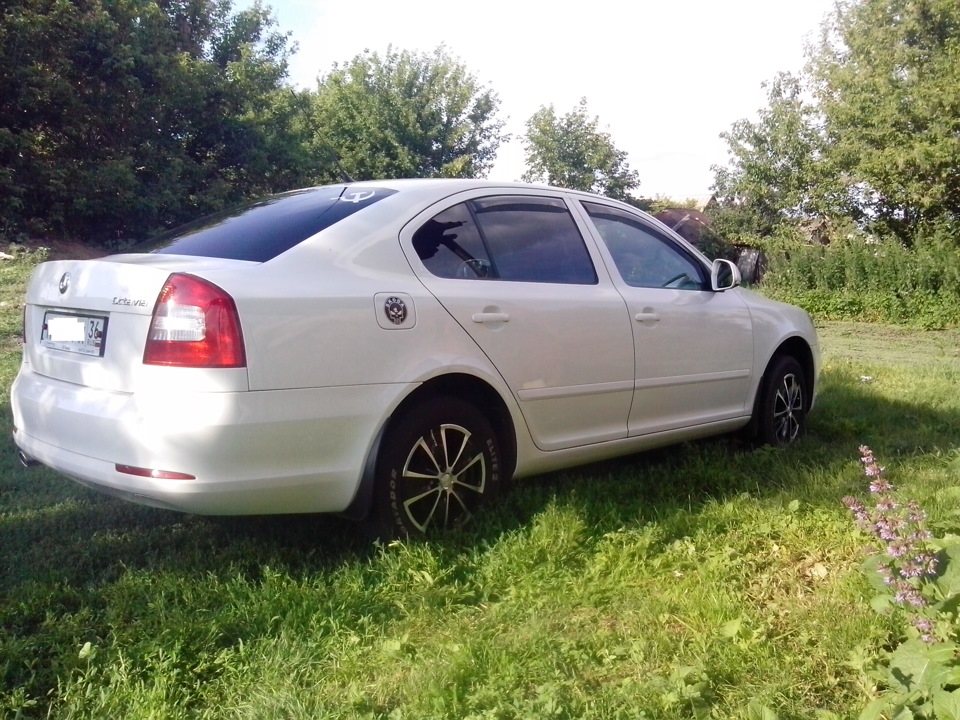 Тонировка + наклейки — Skoda Octavia A5 Mk2, 1,4 л, 2009 года ...
