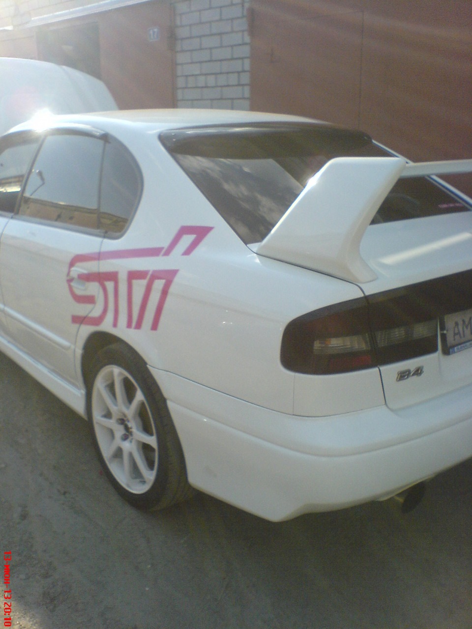 Гаечки нео хром и пара наклеек — Subaru B4 Be 2 л 1999 года стайлинг Drive2