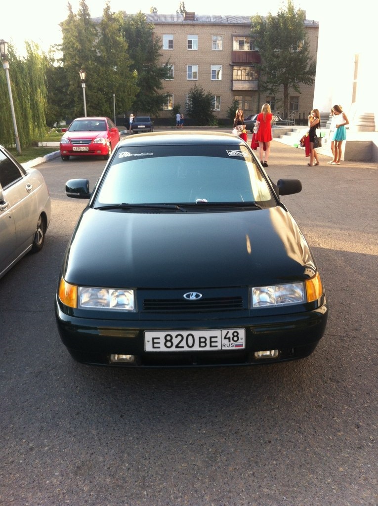 Фото с Приорой друга. — Lada 21120, 1,5 л, 2003 года | фотография | DRIVE2