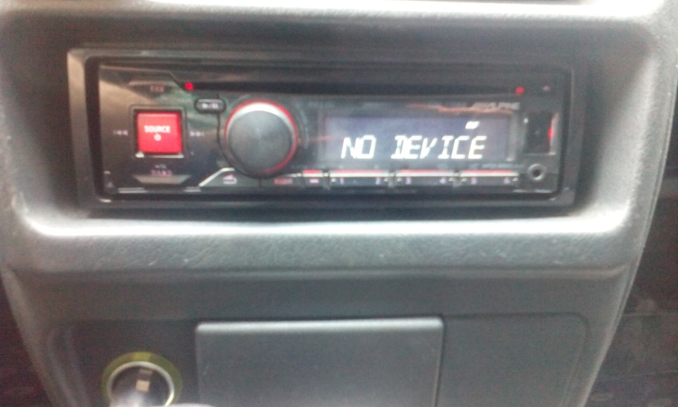 Alpine CDE 170R — Lada 2114, 1,6 л, 2011 года | автозвук | DRIVE2