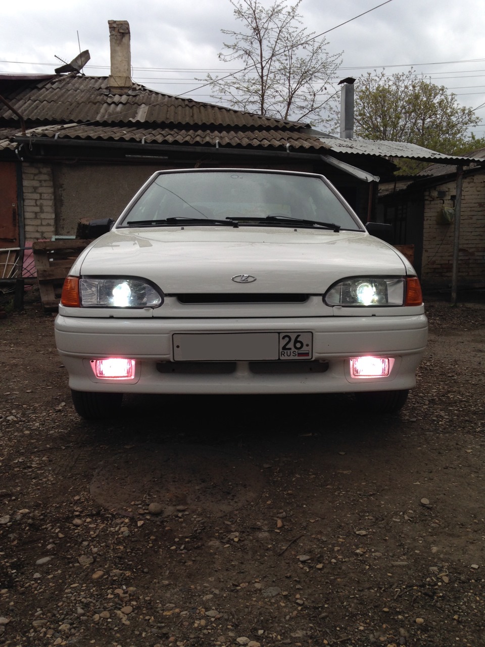 Glamour или розовый ксенон в ПТФ — Lada 2114, 1,6 л, 2013 года | тюнинг ...