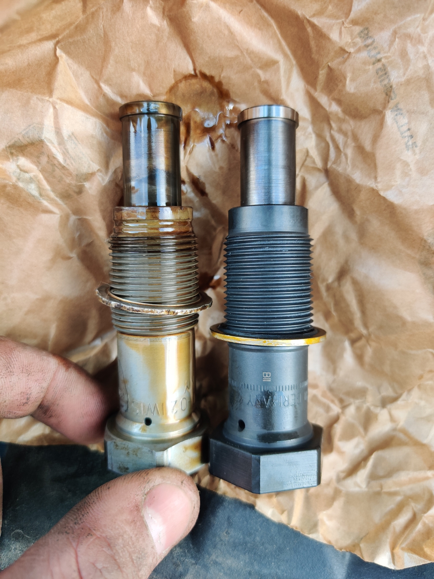 Замена натяжителя цепи — Peugeot 308 (1G), 1,6 л, 2012 года | плановое ...